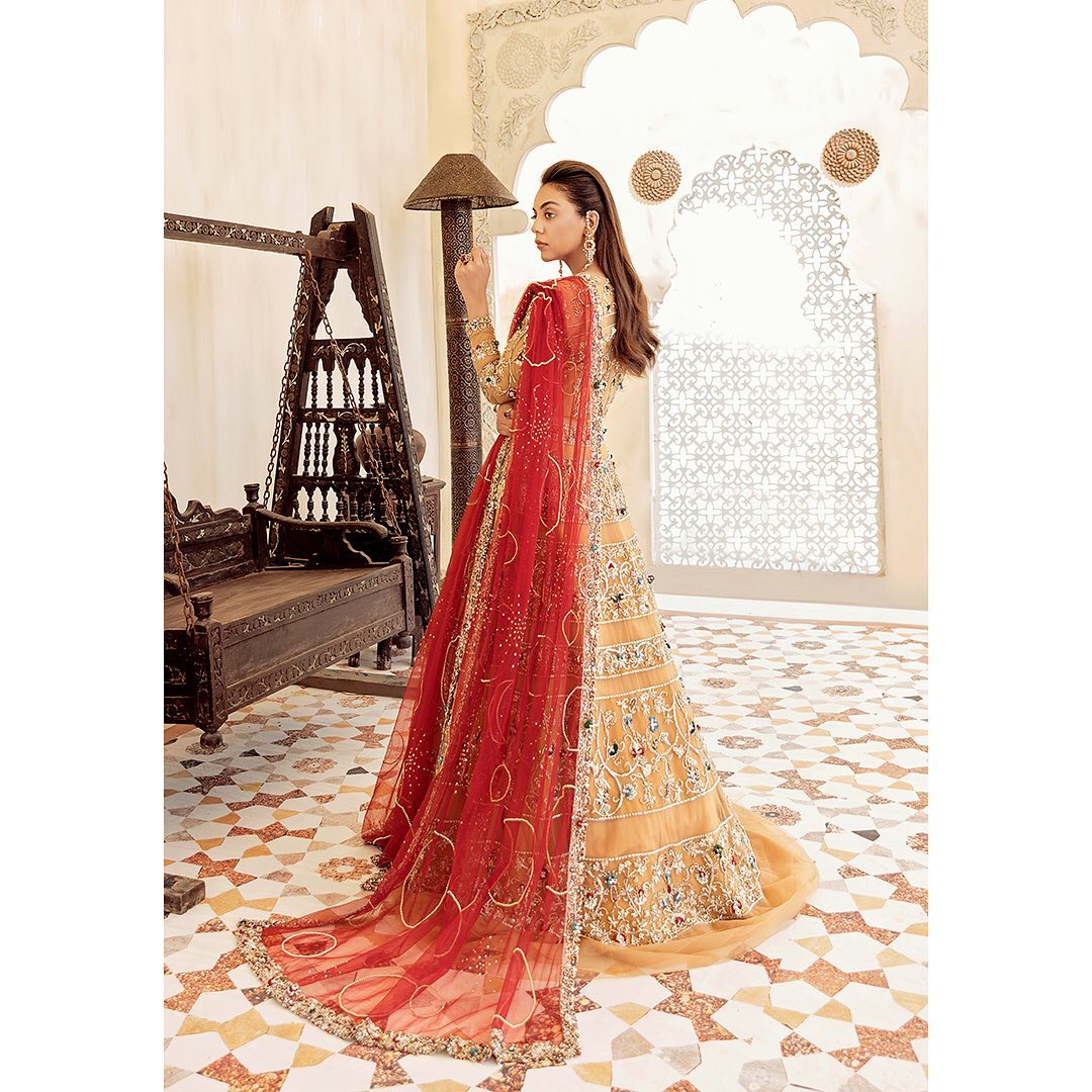 Maryam Noor Looks Ethereal In These Traditional Looks | Reviewit.pk