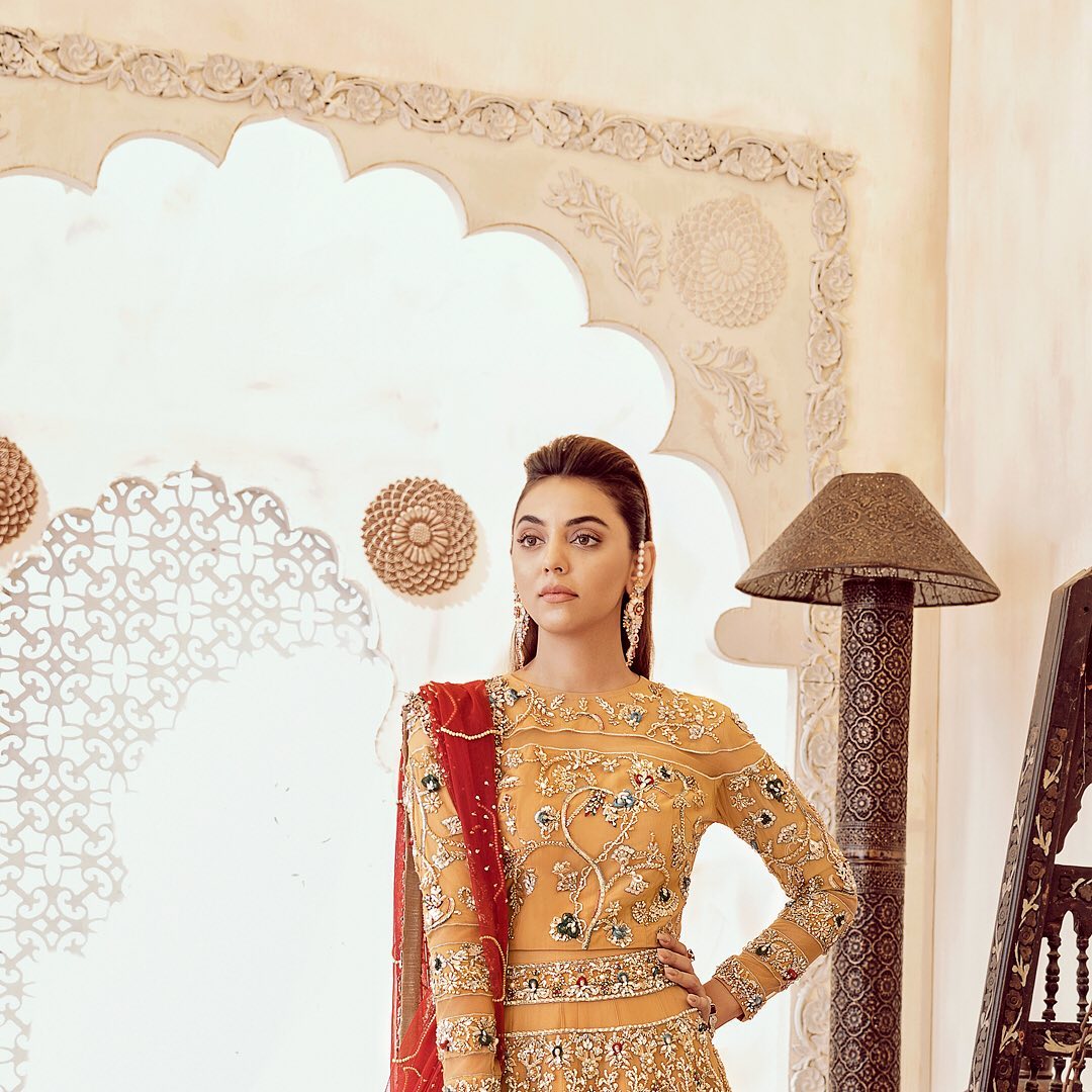 Maryam Noor Looks Ethereal In These Traditional Looks | Reviewit.pk