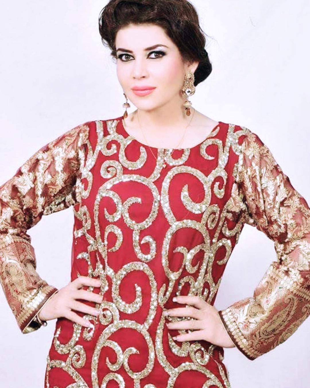 Best Styles of Mishi Khan That She Has Shared Lately | Reviewit.pk