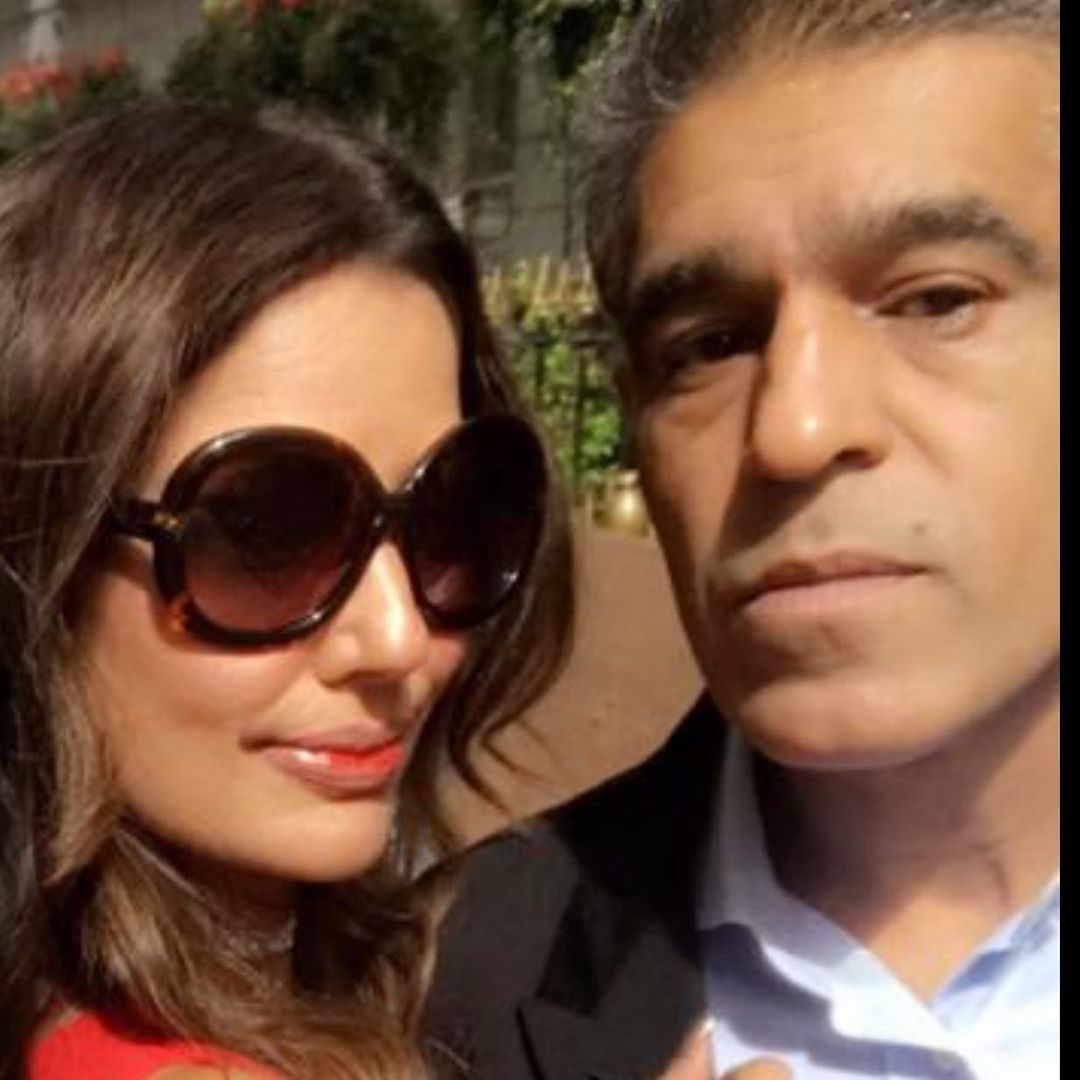 Natasha Hussain Celebrated 25th Wedding Anniversary | Reviewit.pk