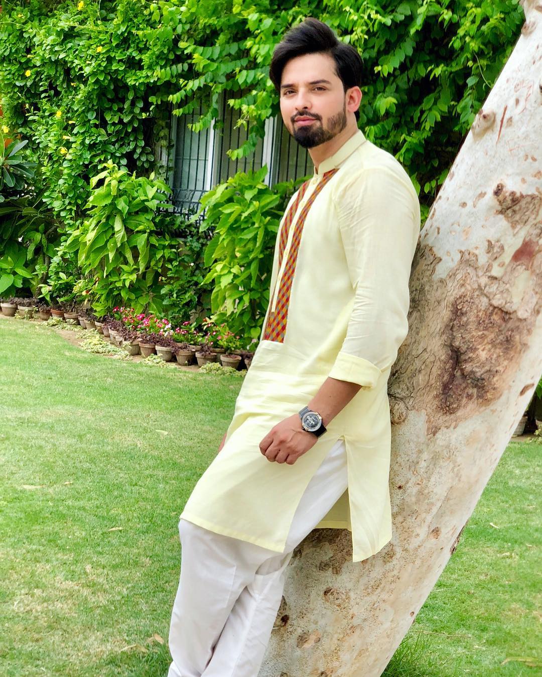 Noman Habib Celebrated Daughter's First Birthday | Reviewit.pk