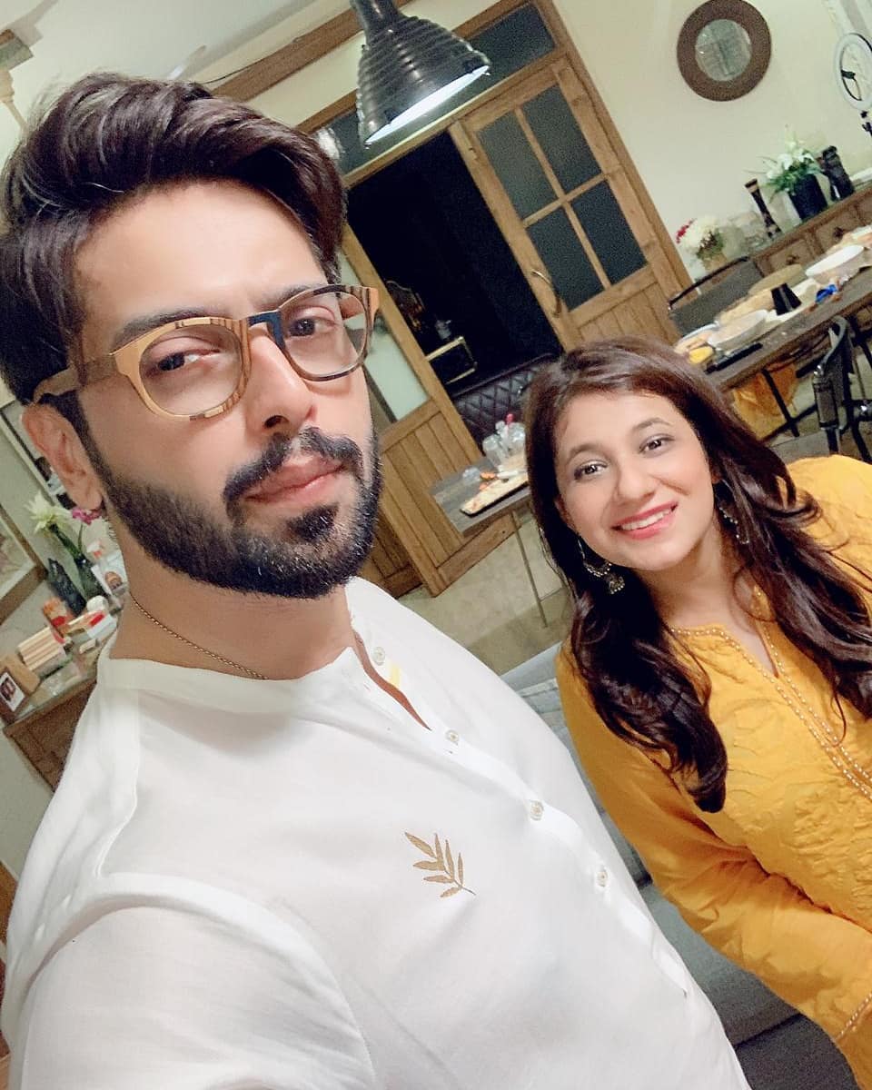 Latest Photos of Sana Fahad With Fahad Mustafa | Reviewit.pk