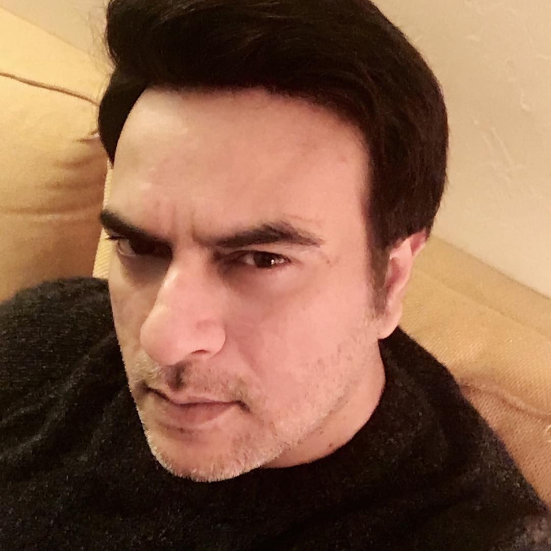 Never-Seen Family Photos of Shiraz Uppal | Reviewit.pk