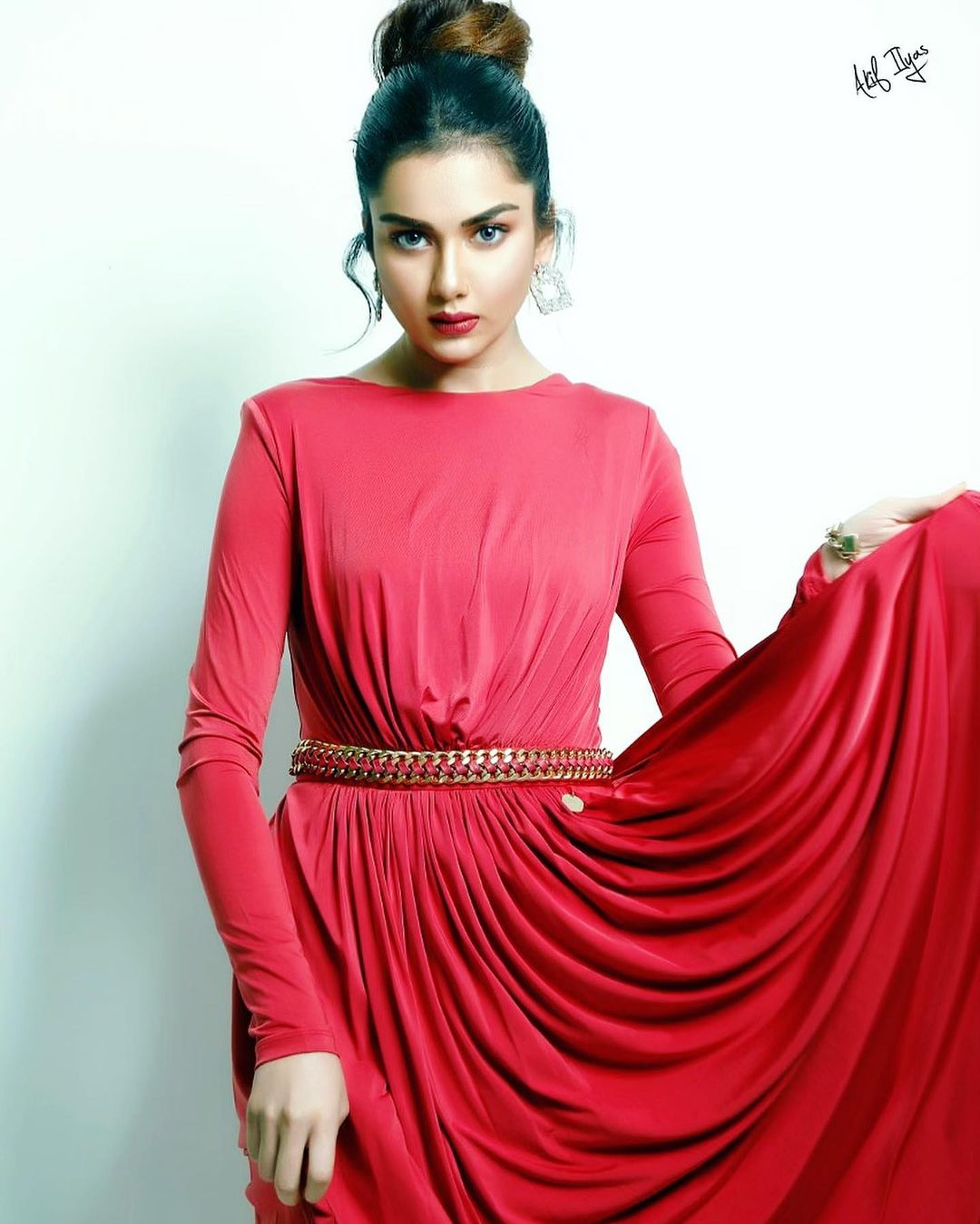 Tuba Amir's Latest Shoot Styled By Akif Ilyas | Reviewit.pk