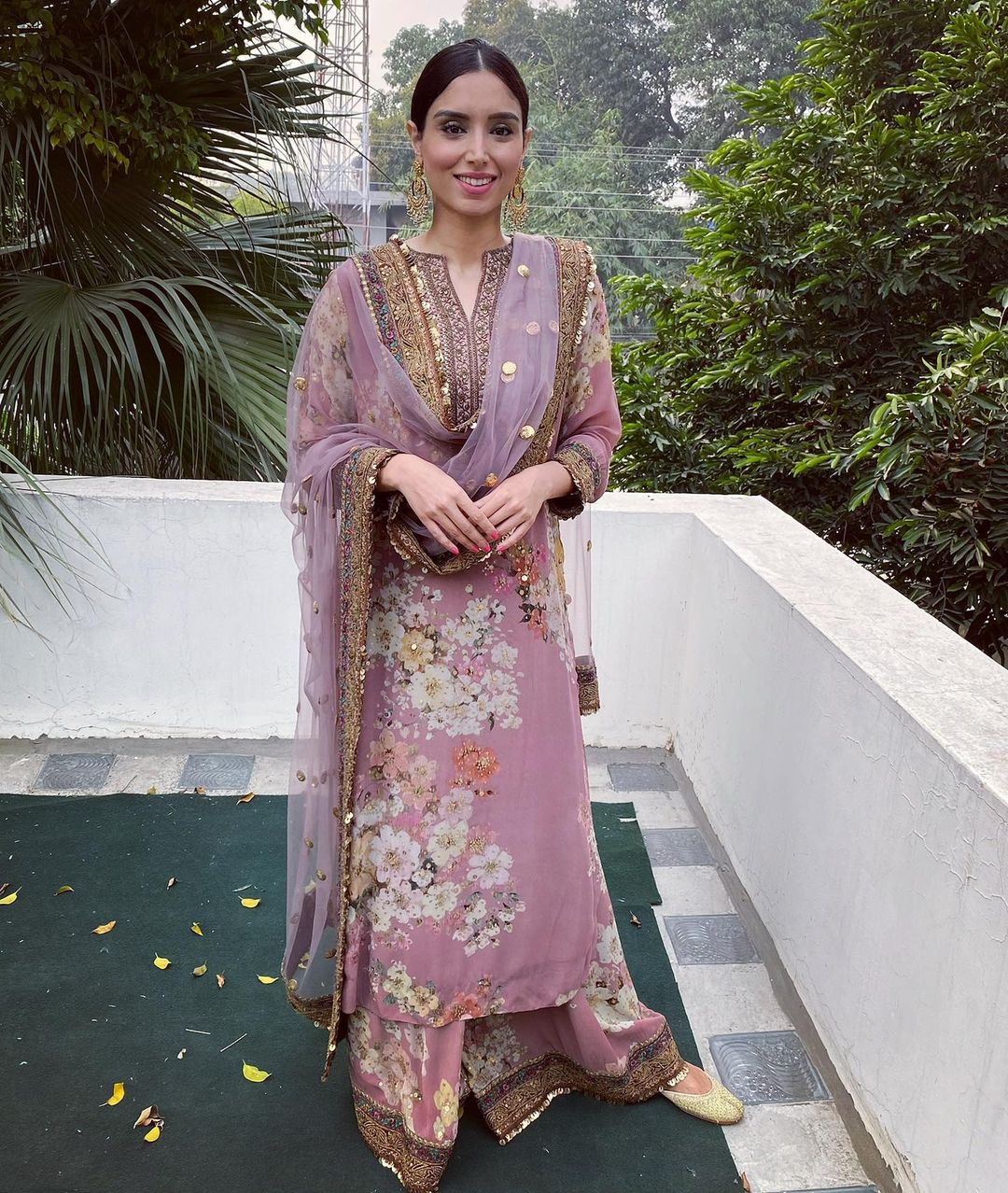 The Prettiest Photos of Zainab Abbas | Reviewit.pk