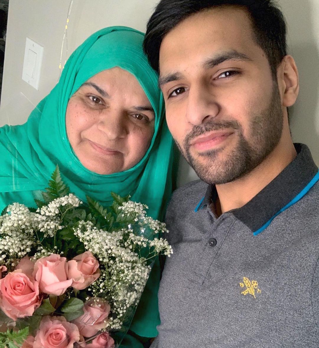 Zaid Ali T Latest Family Pictures | Reviewit.pk