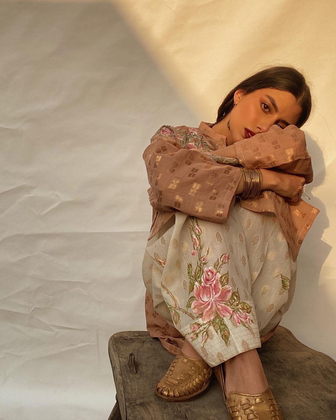 Beautiful Unseen Pictures Of Fashion Model Zara Peerzada | Reviewit.pk