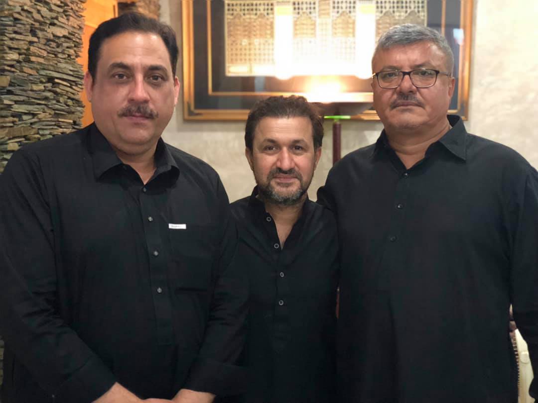 Never Seen Photos of Rahim Shah With Family and Relatives | Reviewit.pk