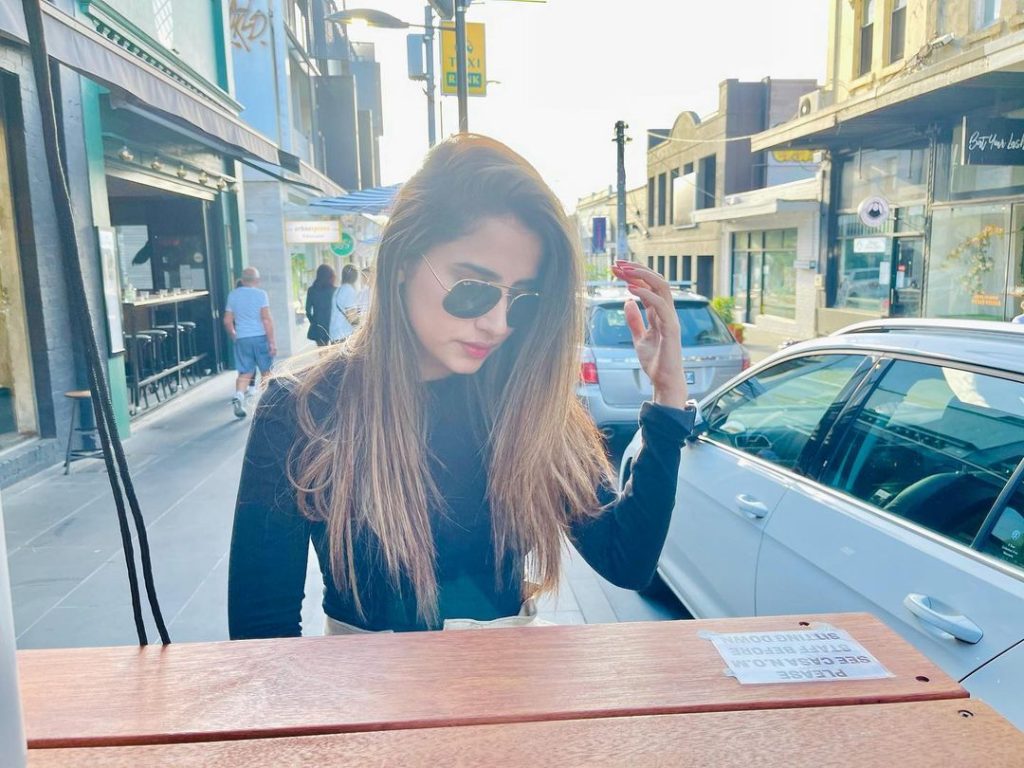 Dashing Clicks of Beautiful Actress Saniya Shamshad | Reviewit.pk