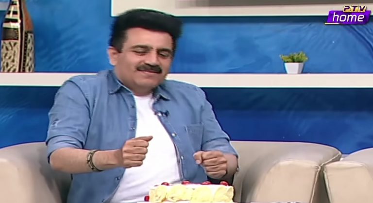 Tauseeq Haider Celebrates Birthday With Friends | Reviewit.pk