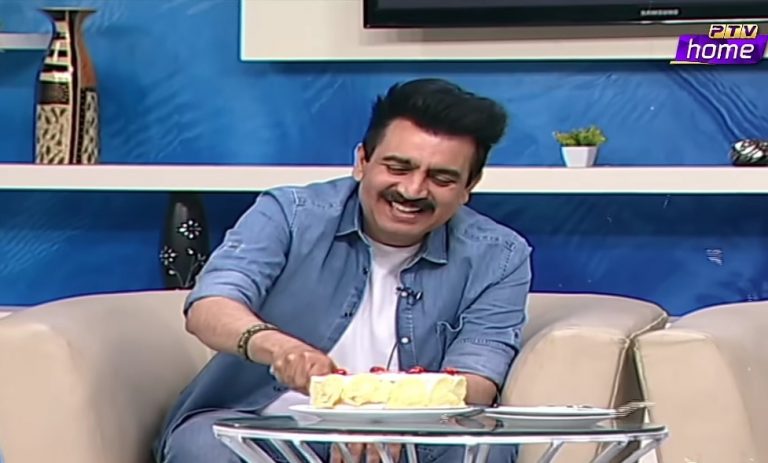Tauseeq Haider Celebrates Birthday With Friends | Reviewit.pk
