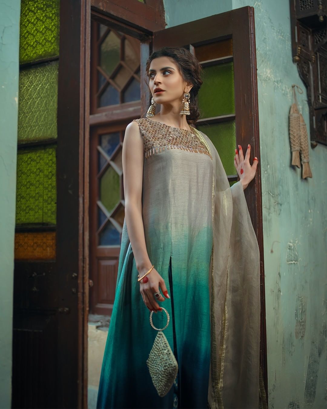 Zubab Rana Stuns In Exquisite Traditional Looks | Reviewit.pk