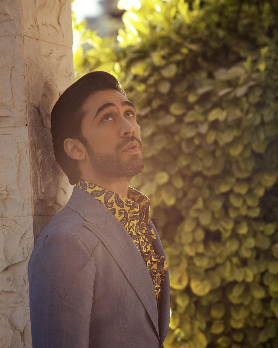 Ali Rehman Khan Looks Dapper In His Latest Pictures | Reviewit.pk