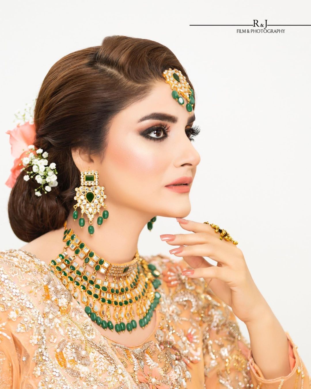 Gul-o-Gulzar Famed Aliya Ali's Bridal shoot | Reviewit.pk