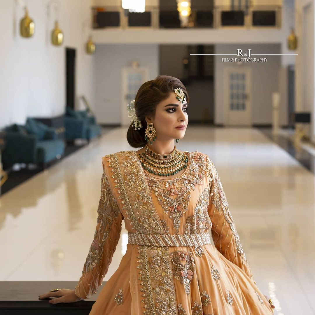 Gul-o-Gulzar Famed Aliya Ali's Bridal shoot | Reviewit.pk