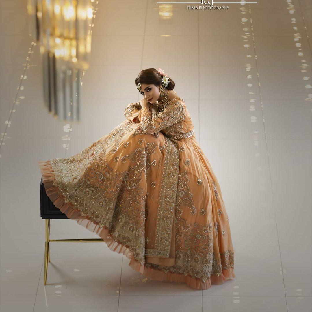 Gul-o-Gulzar Famed Aliya Ali's Bridal shoot | Reviewit.pk