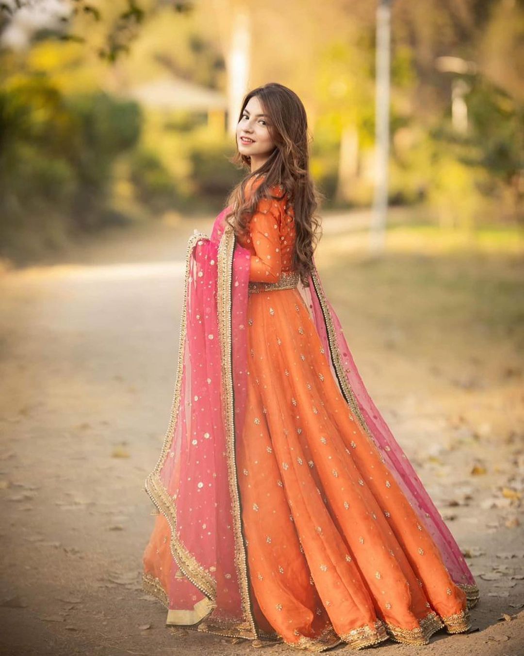 Recent Casual Shoot Of Gorgeous Dananeer Mobeen | Reviewit.pk