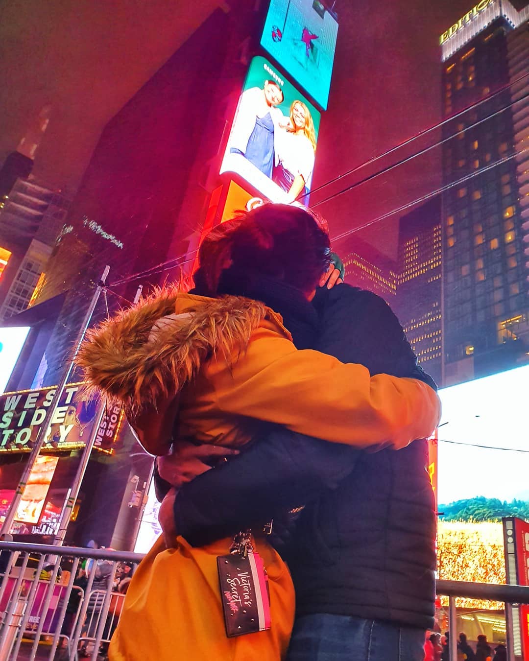 Adorable Pictures Of Celebrity Couple Faiza Ashfaq And Danish Hayat ...