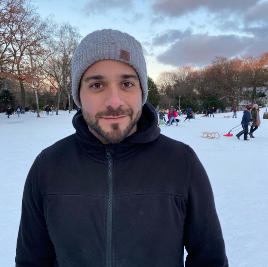 Fashion Model Fia Khan Lastest Pictures With Family | Reviewit.pk