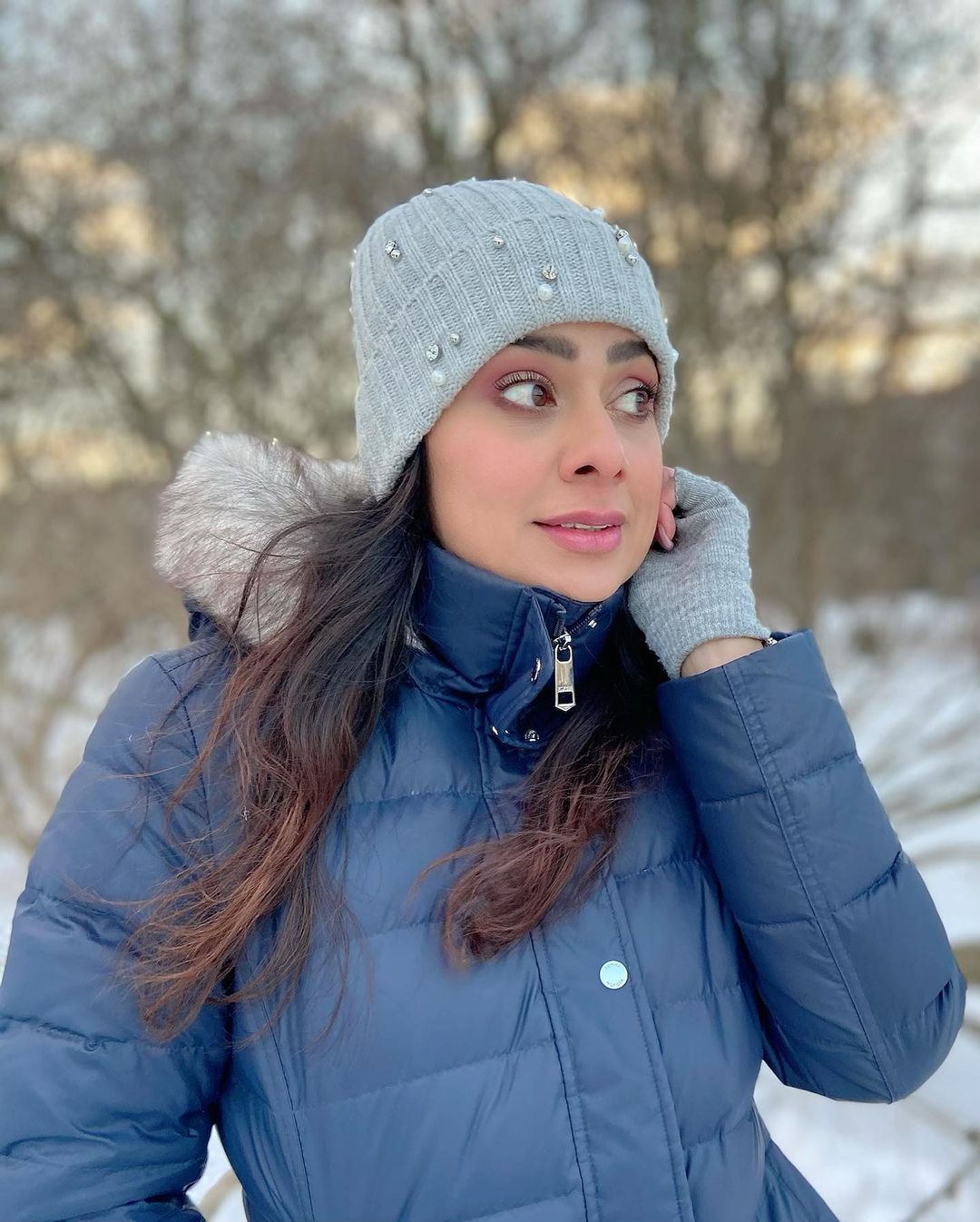 Fashion Model Fia Khan Lastest Pictures With Family | Reviewit.pk