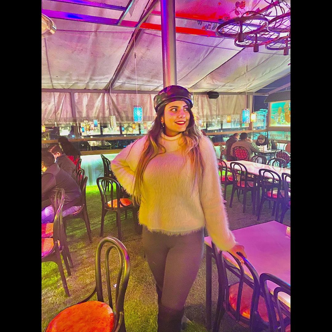 Who is Neha Rajput | Latest Photos | Reviewit.pk