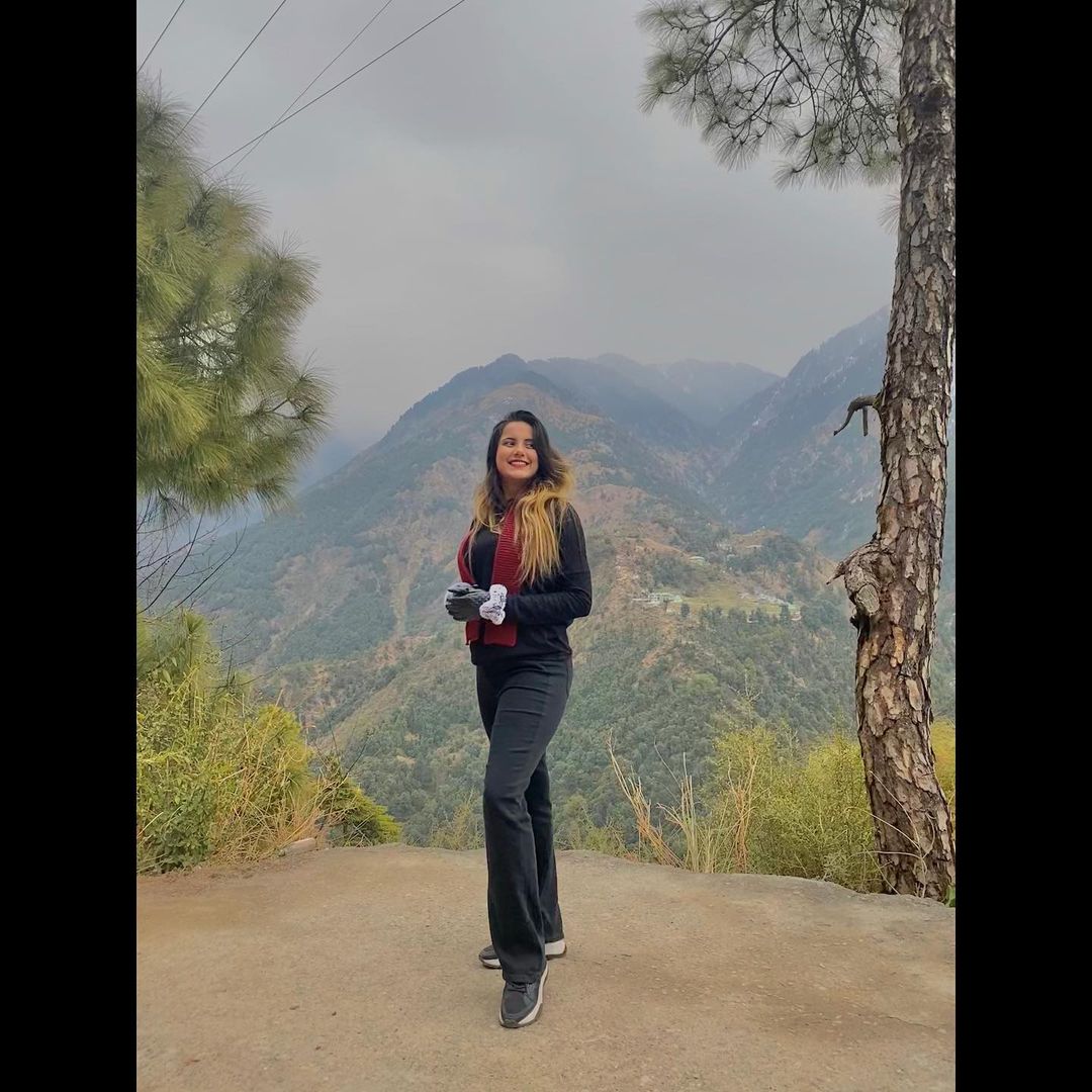 Who is Neha Rajput | Latest Photos | Reviewit.pk