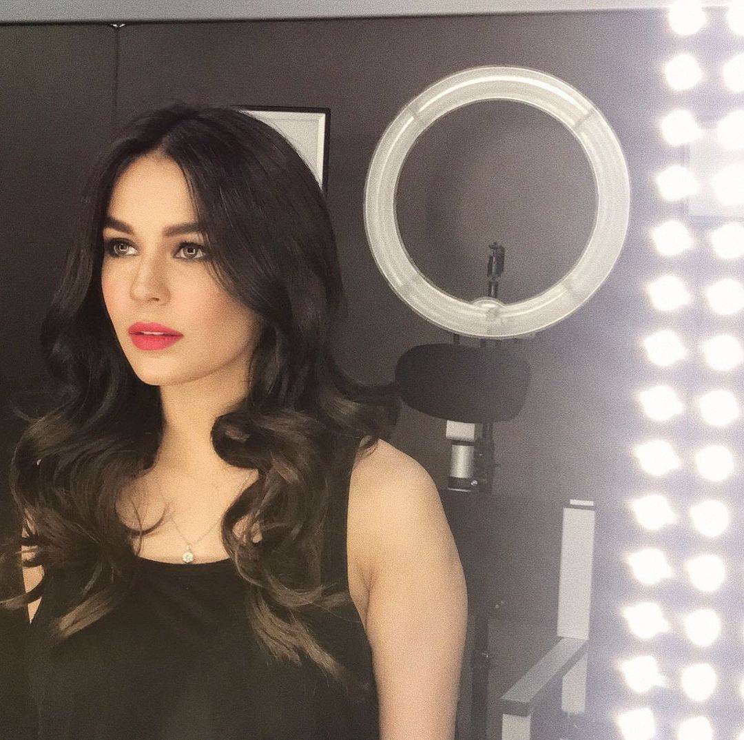 Unseen Pictures Of Model And Actress Mahenur Haider | Reviewit.pk