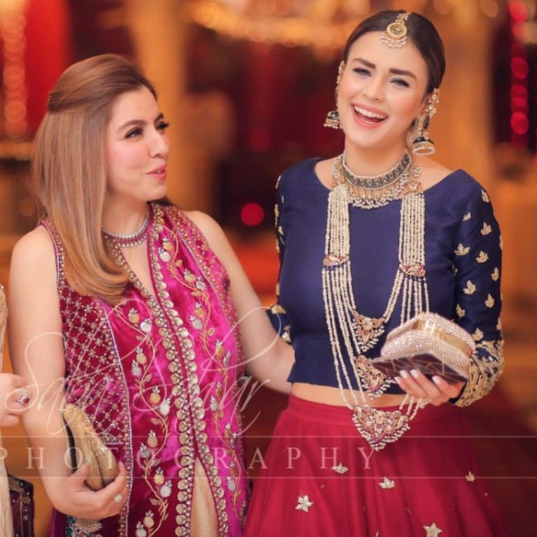 Unseen Pictures Of Model And Actress Mahenur Haider | Reviewit.pk