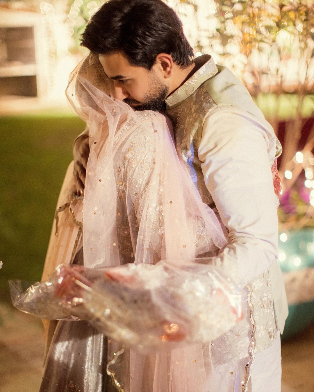 Lovely Pictures Of Mariam Ansari With Ali Ansari From Her Nikkah Event ...