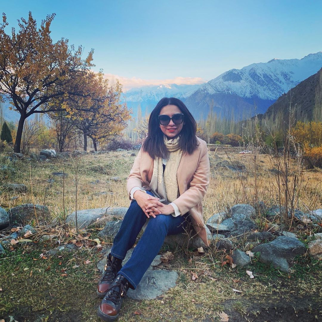 Latest Candid Photos of Maria Memon | Reviewit.pk