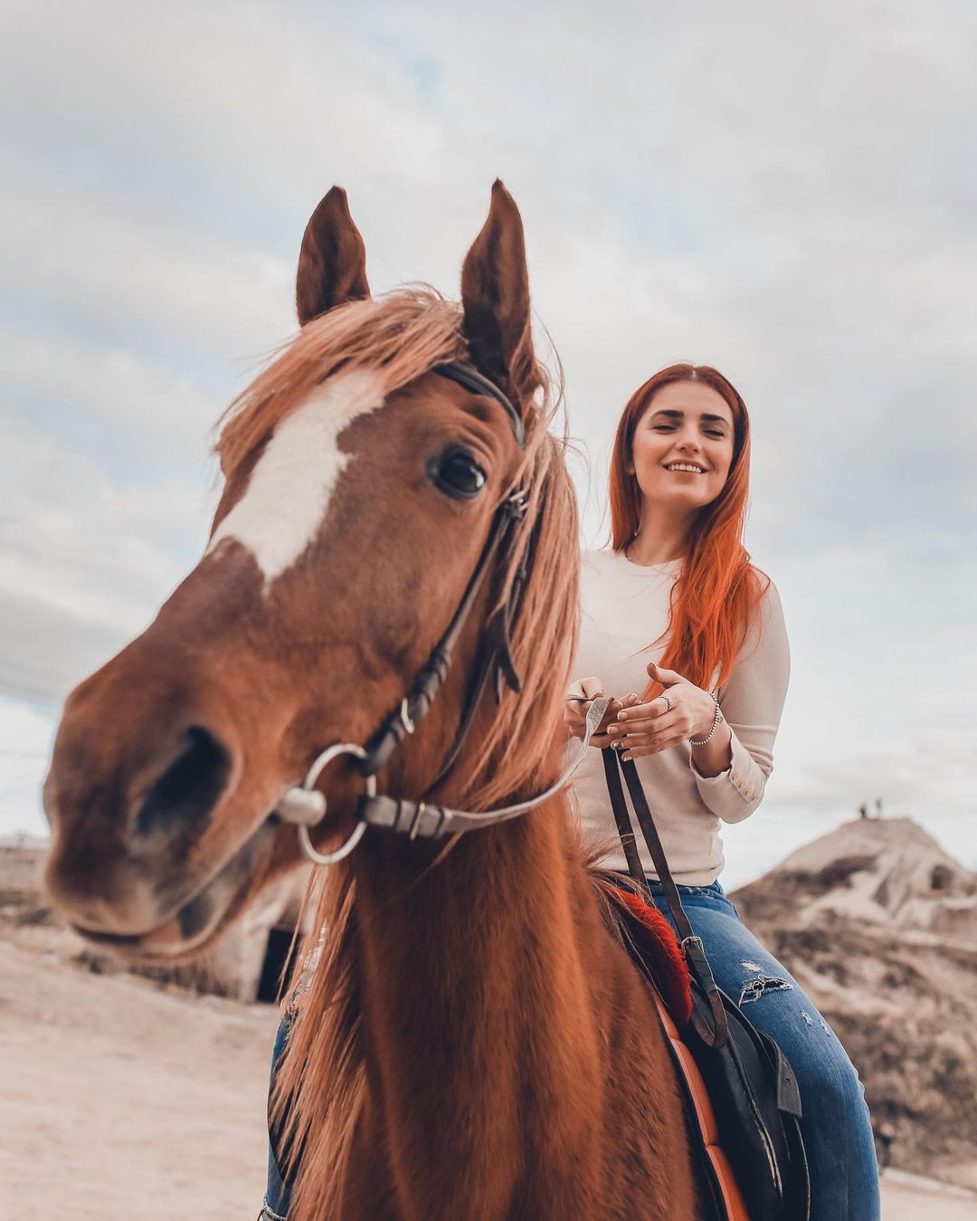 Momina Mustehsan Latest Unseen Pictures | Reviewit.pk