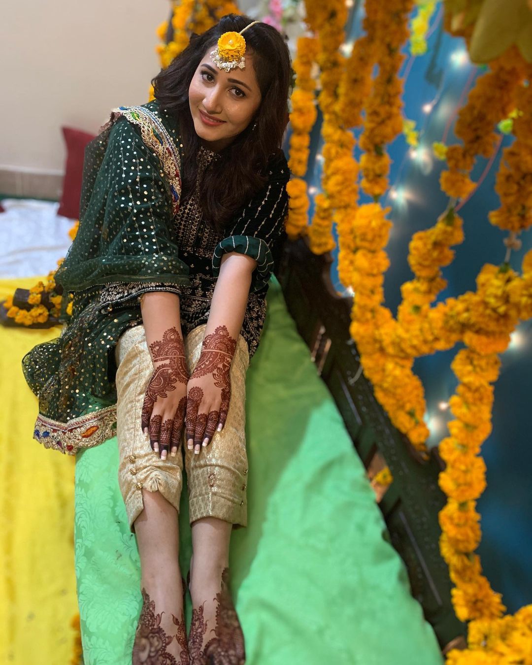 Pari Hashmi Pictures from Sister's Wedding | Reviewit.pk
