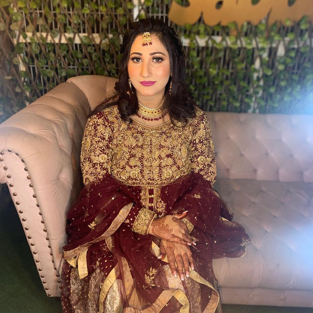 Pari Hashmi Beautiful Pictures From Sister's Wedding | Reviewit.pk