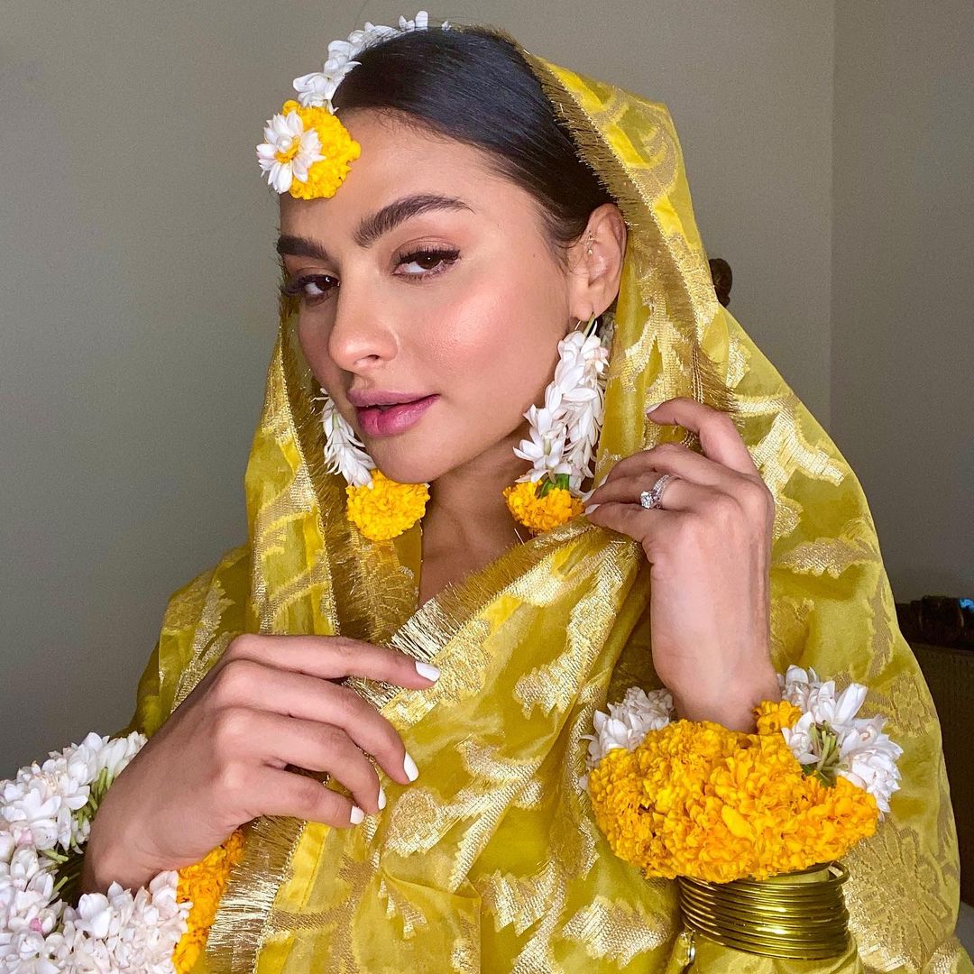 Fashion Model Yasmeen Hashmi's Mayoon Pictures | Reviewit.pk