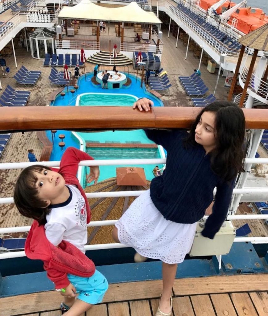 Singer Faakhir Mehmood with his Family - Latest Beautiful Pictures ...