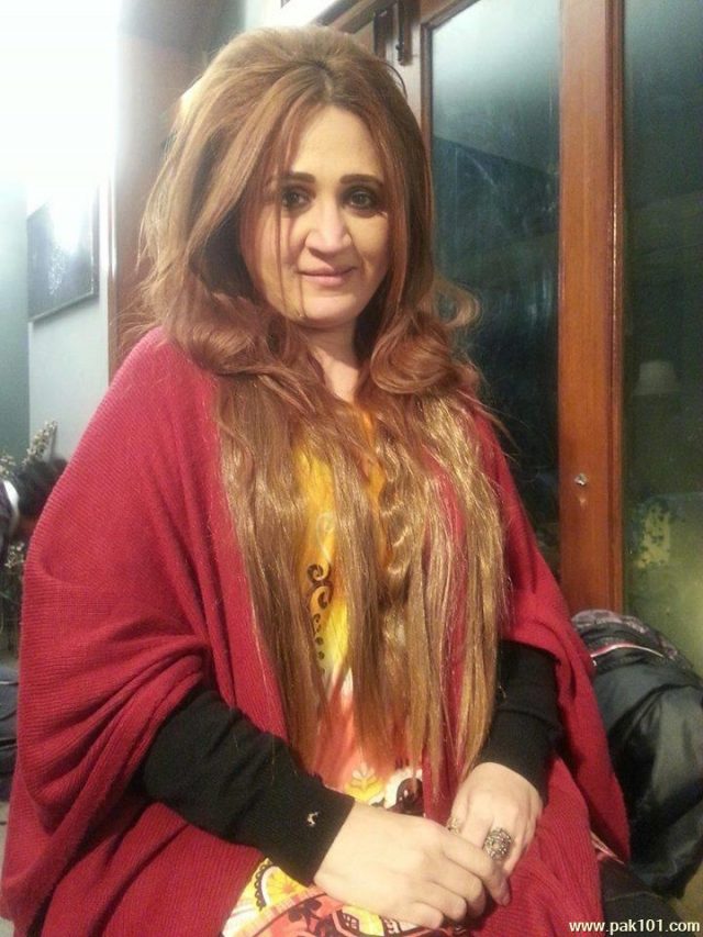 Asma Abbas Shares Her Weight Loss Tips | Reviewit.pk