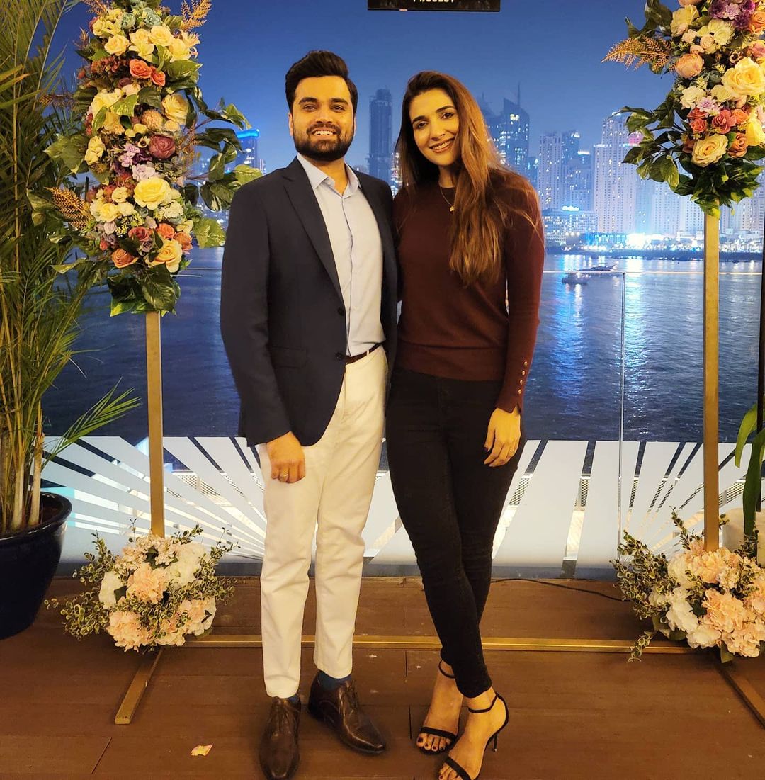 Rabab Hashim's Latest Pictures With Her Husband | Reviewit.pk