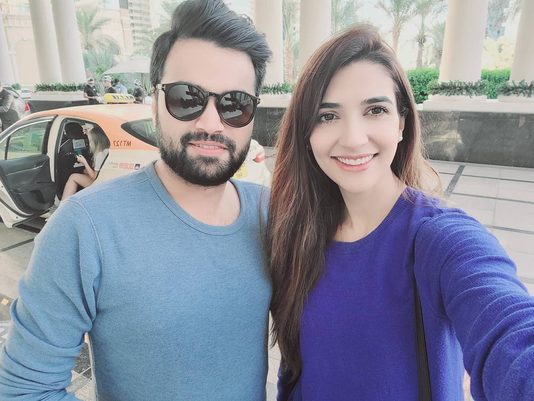 Rabab Hashim's Latest Pictures With Her Husband | Reviewit.pk