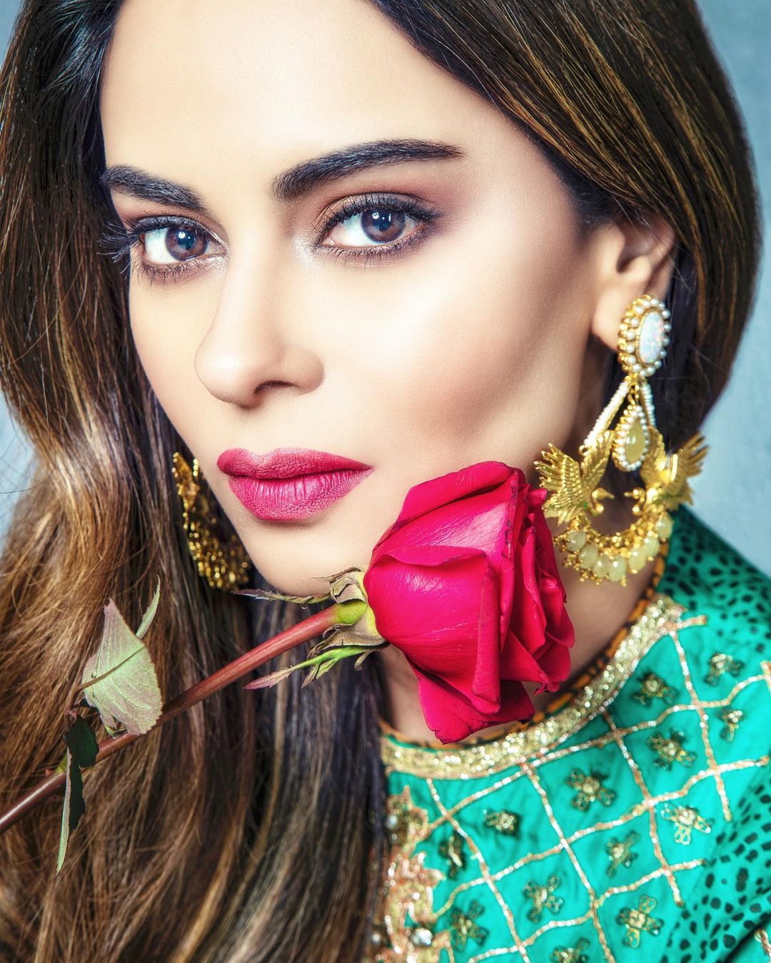 Amar Khan Looks Like A Dream In Her Latest Pictures | Reviewit.pk