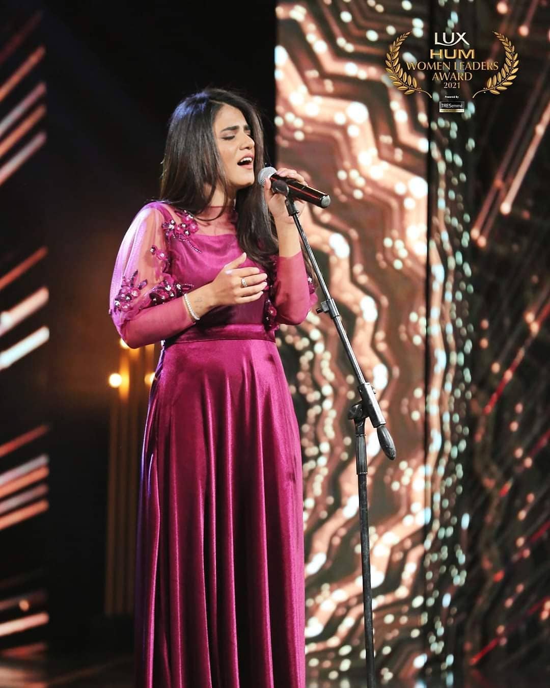 Hum TV Women Leaders Award 2021 | Reviewit.pk