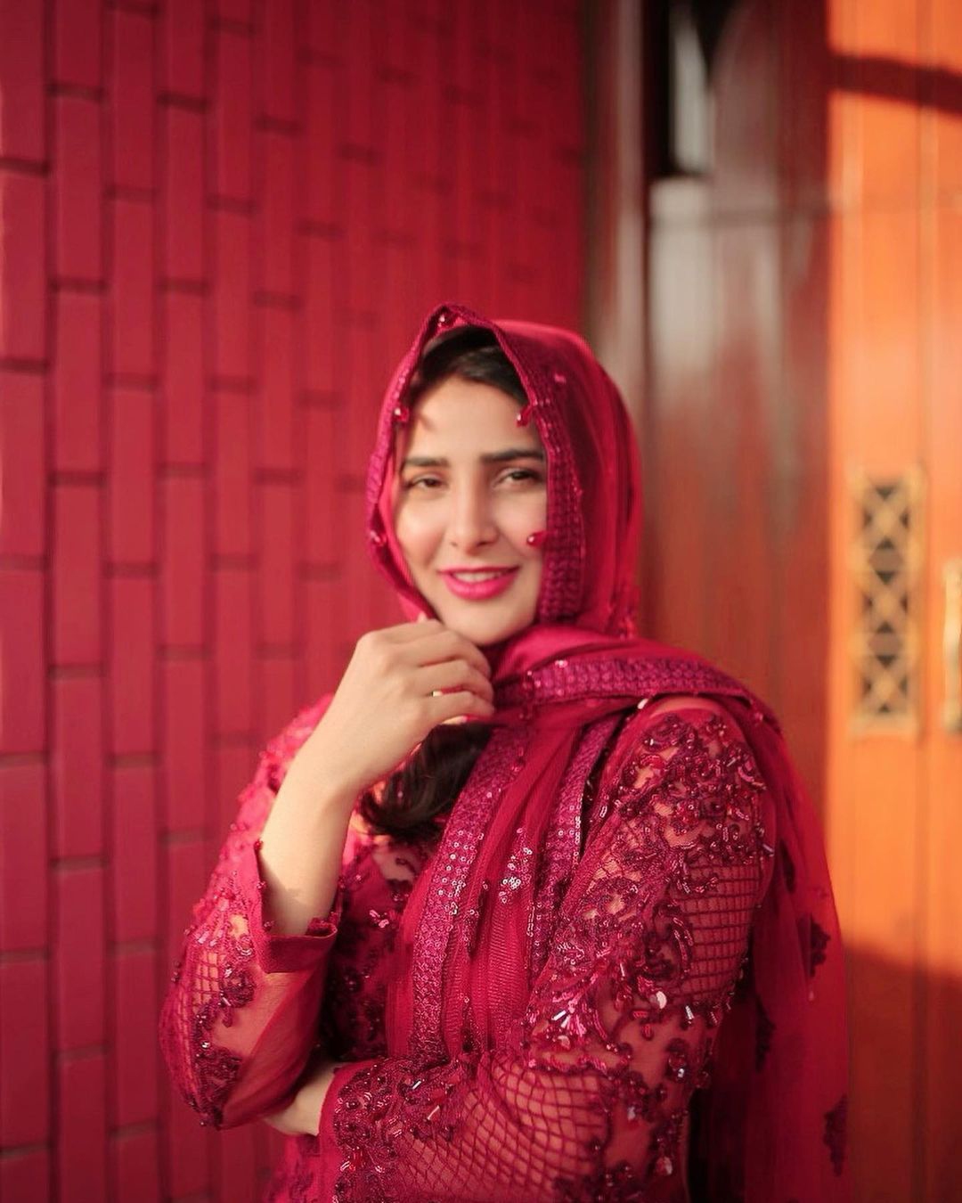 Areeba Habib Three Beautiful Looks | Reviewit.pk