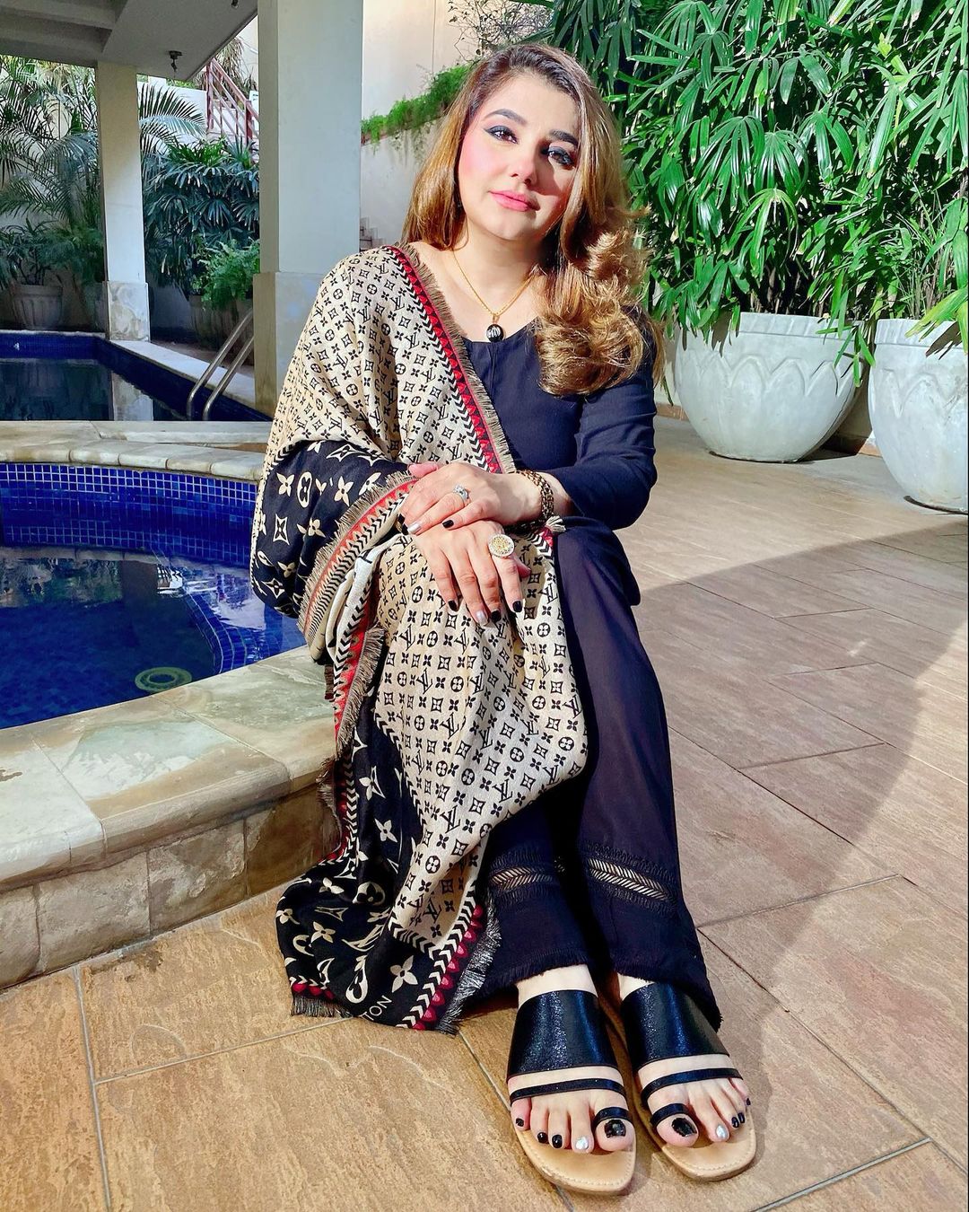 Recent Pictures Of Javeria Saud With Her Husband From Star And Style ...