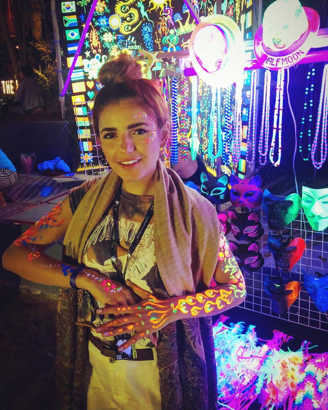 20 Latest Photos of Momina Mustehsan | Reviewit.pk
