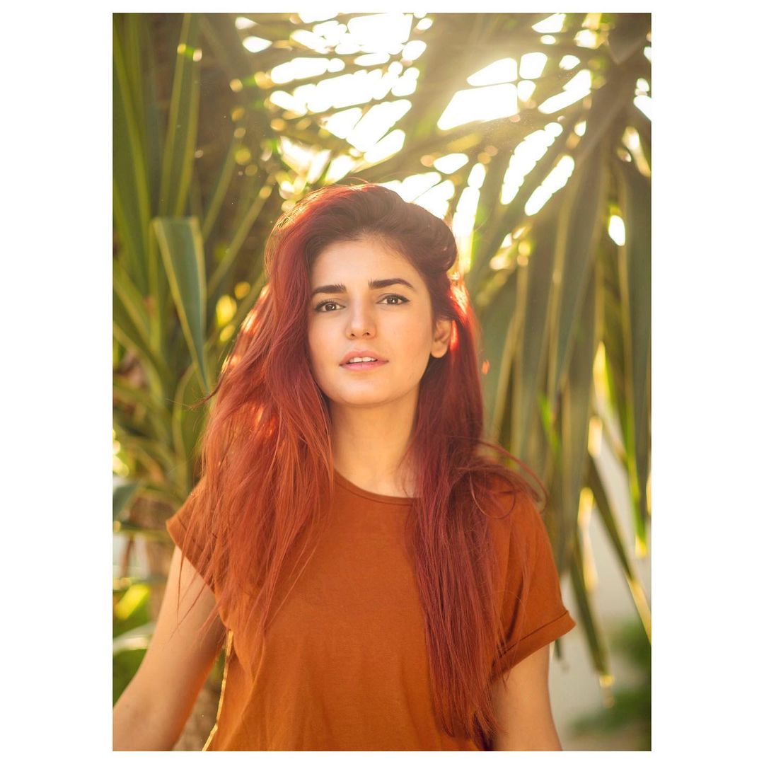 20 Latest Photos of Momina Mustehsan | Reviewit.pk