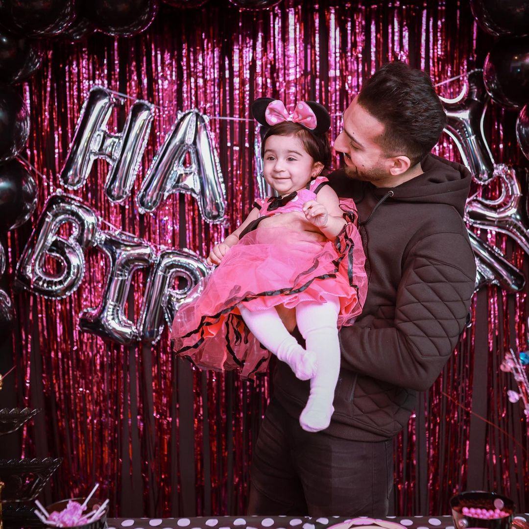 Sham Idrees Celebrating First Birthday Of Daughter Sierra Idrees ...