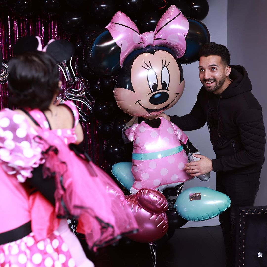 Sham Idrees Celebrating First Birthday Of Daughter Sierra Idrees ...