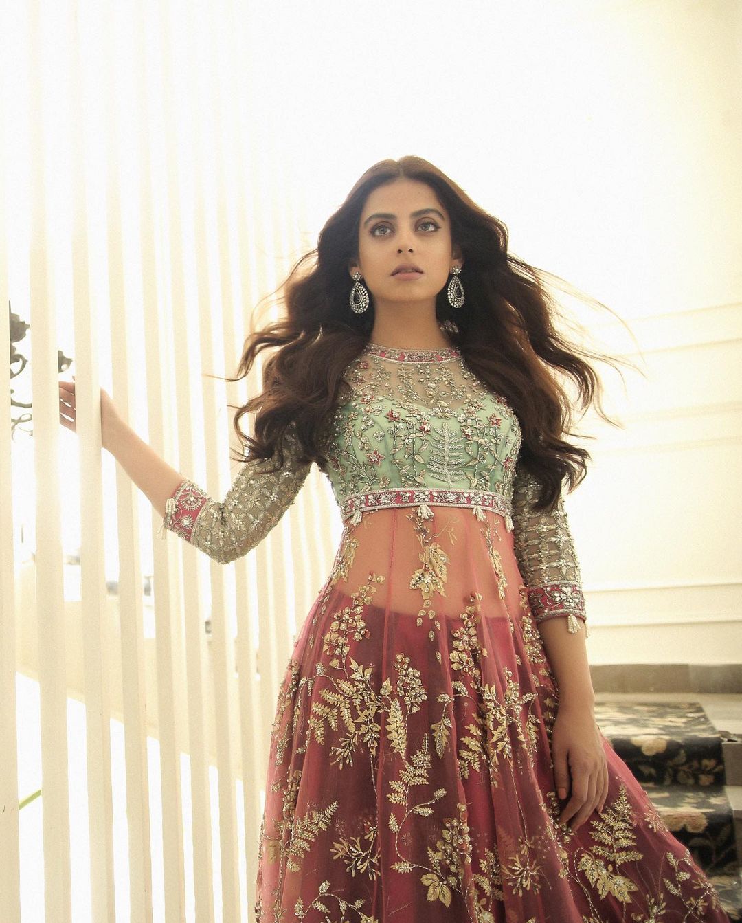 Yashma Gill Looks Exquisite In Her Recent Shoot For Elan | Reviewit.pk
