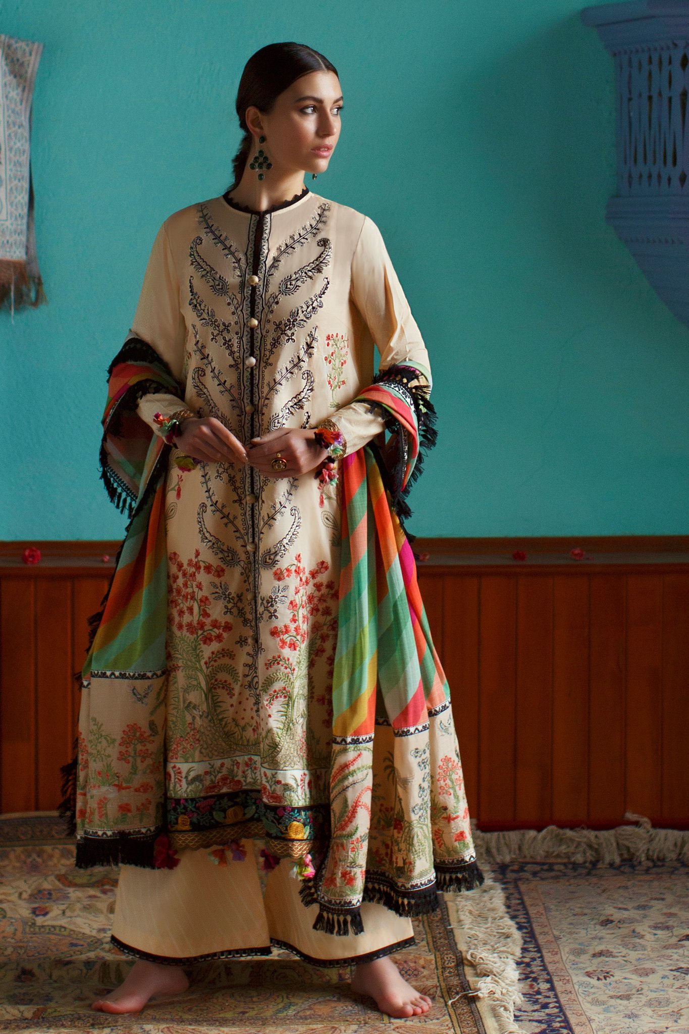 Elan Lawn Spring/Summer Collection 2021 - Pictures And Prices | Reviewit.pk