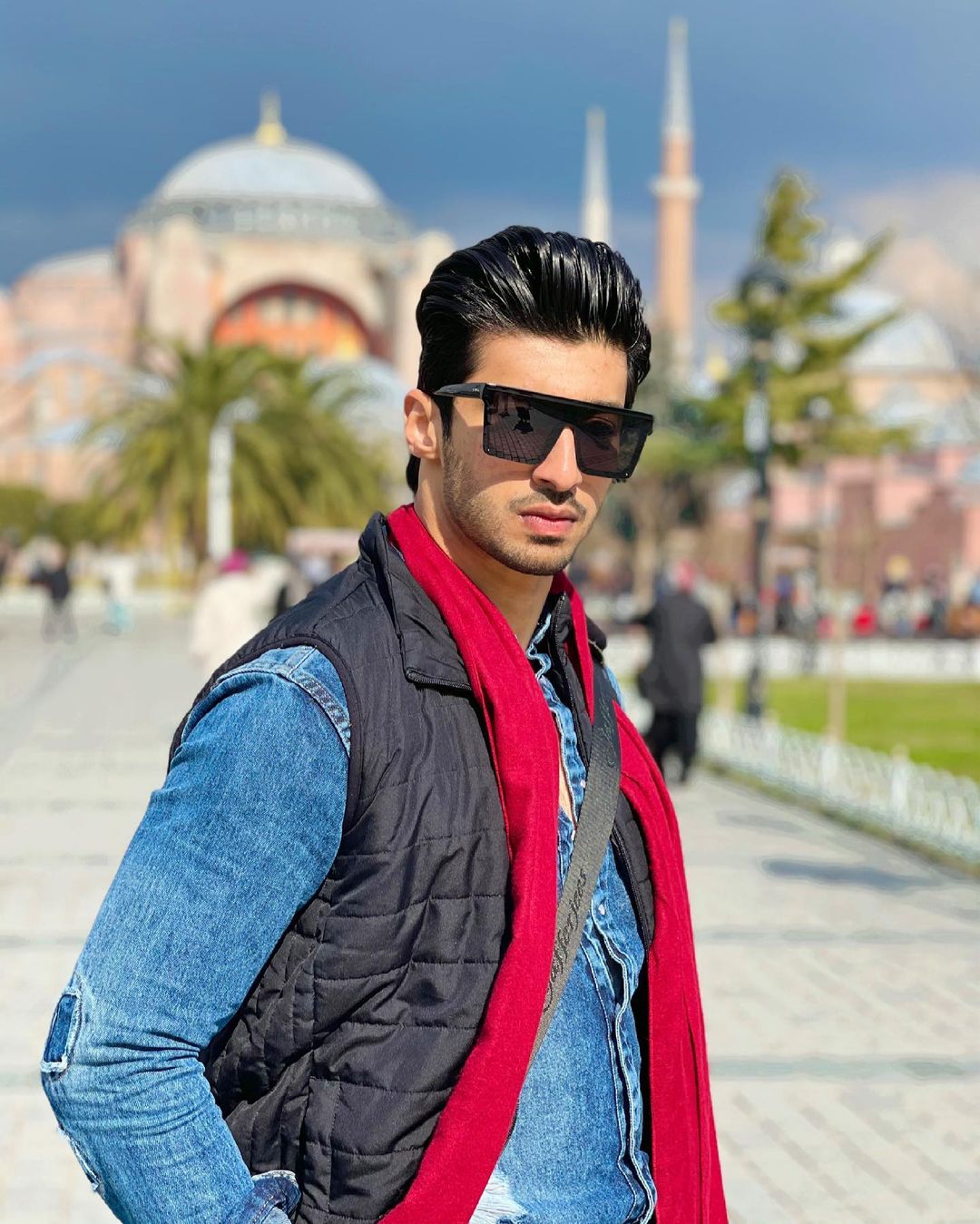 Actor Farhan Malhi Vacationing In Turkey | Reviewit.pk