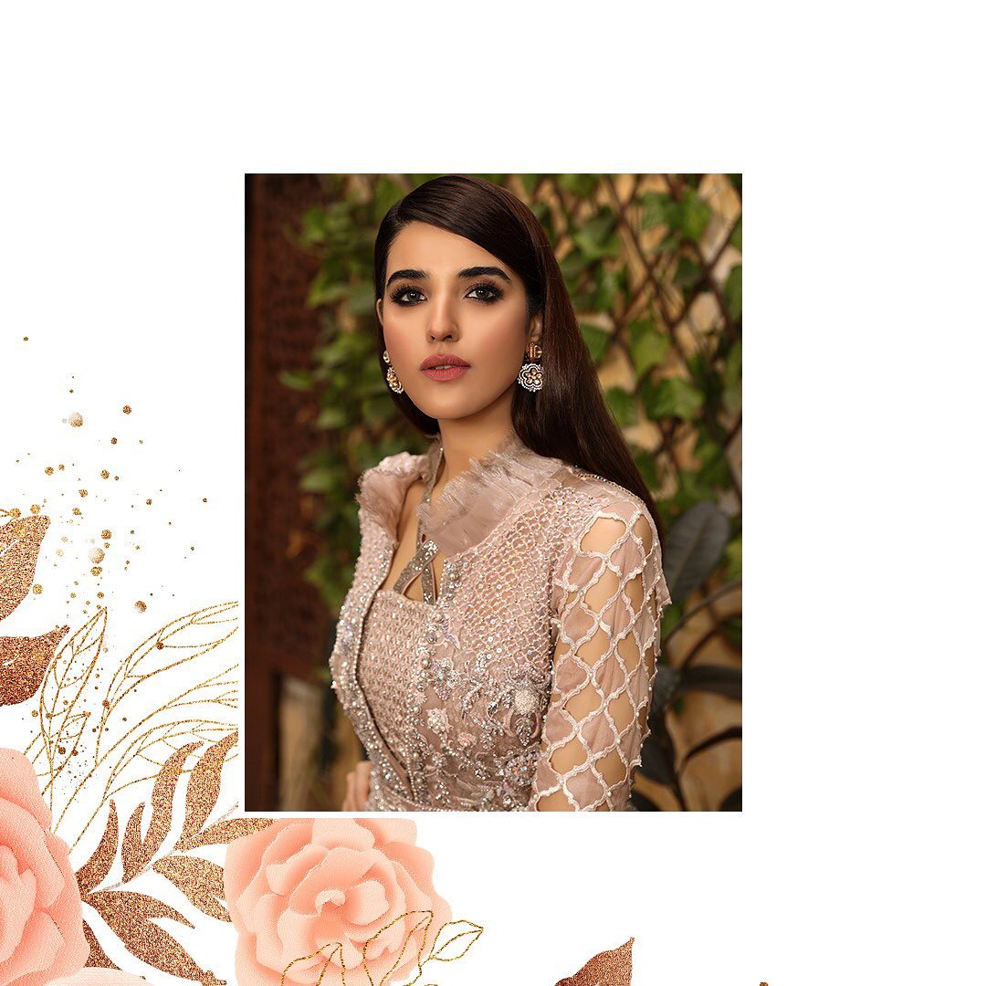 Hareem Farooq Looks Undeniably Gorgeous In Her Latest Shoot | Reviewit.pk